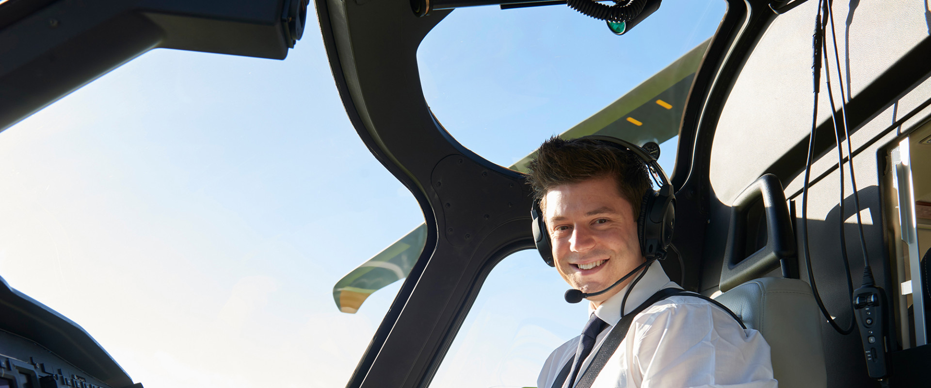 Can helicopter pilots become airline pilots?